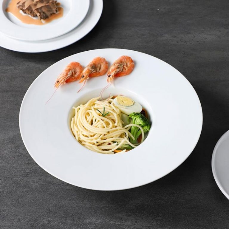 Merging Tradition and Innovation: P&T Prominent Porcelain Dinnerware ...