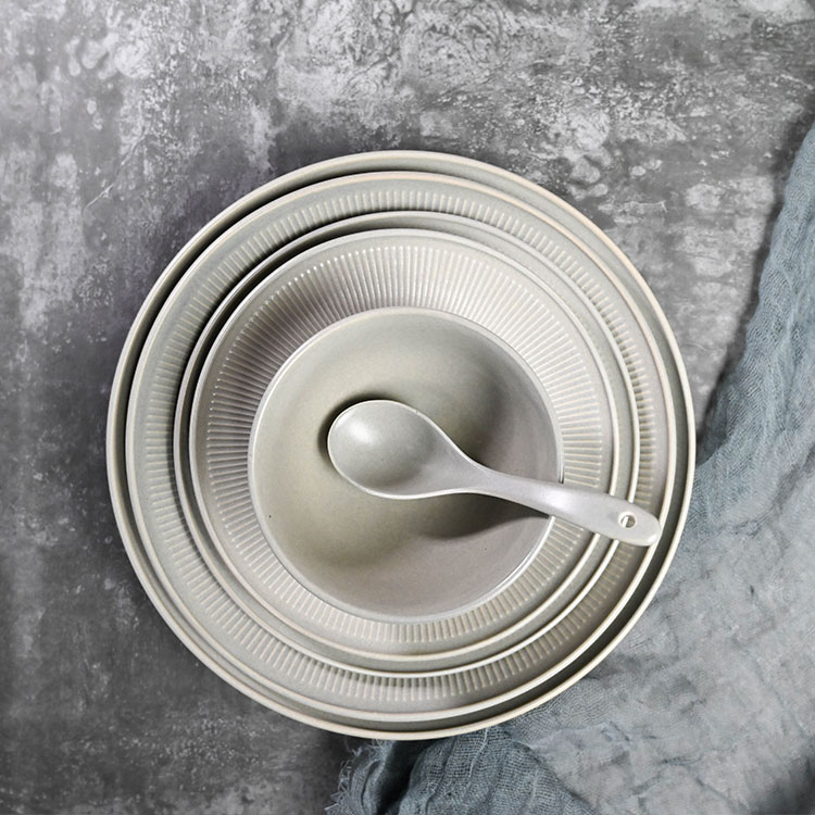 Luxurious Royal Doulton Dinnerware Sets